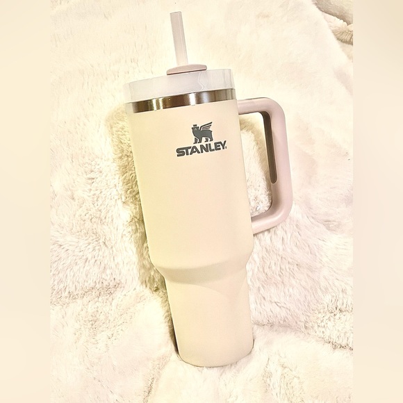 Stanley | Kitchen | Stanley Quencher Soft Matte Tumbler | Poshmark